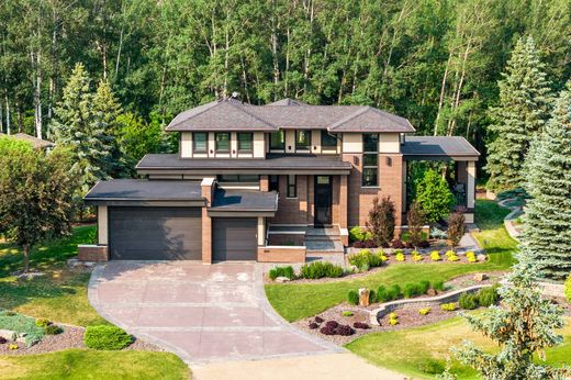 Luxury homes for sale in Edmonton, Alberta - LuxuryEstate.com