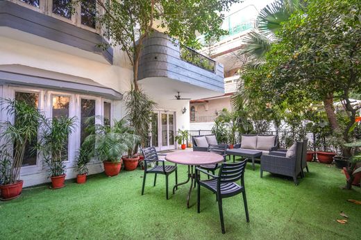 New Delhi: Villas and Luxury Homes for sale - Prestigious Properties in ...