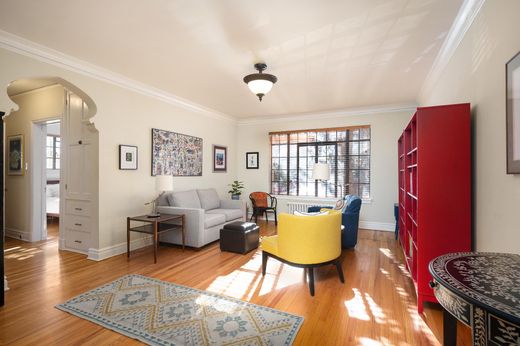 Debra Fagan | LIV Sotheby's International Realty, Denver - LuxuryEstate.com