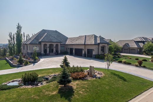 Edmonton: Villas and Luxury Homes for sale - Prestigious Properties in ...