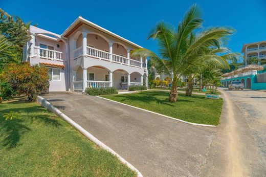 Luxury apartments for sale in Honduras - LuxuryEstate.com