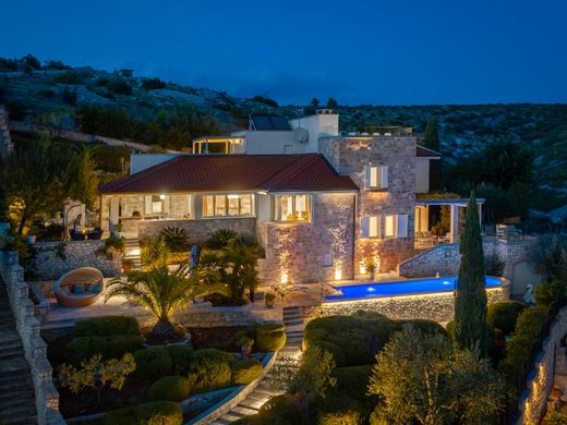 Luxury Homes Croatia for sale - Prestigious Villas and Apartments in ...
