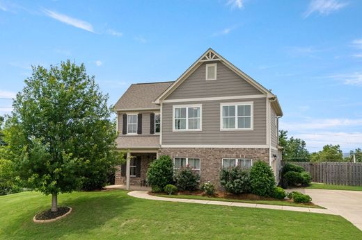 À venda Casa, Pelham, Estados Unidos - 132659912 - LuxuryEstate.com