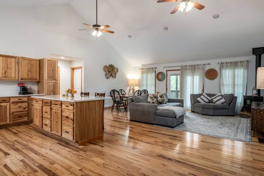Exklusives Einfamilienhaus von 204 m2 zu verkaufen in Sylva, USA ...