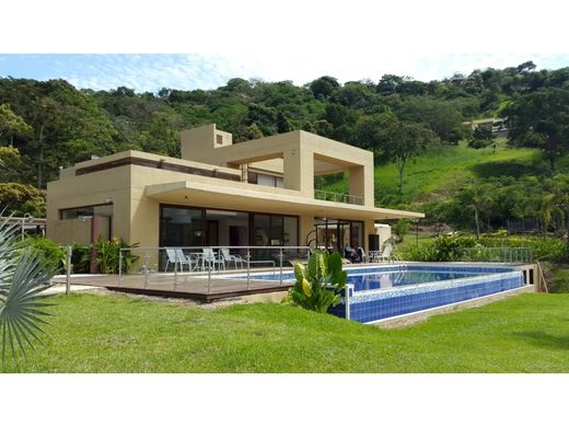 8 bedroom exclusive country house for sale in Villeta, Colombia ...