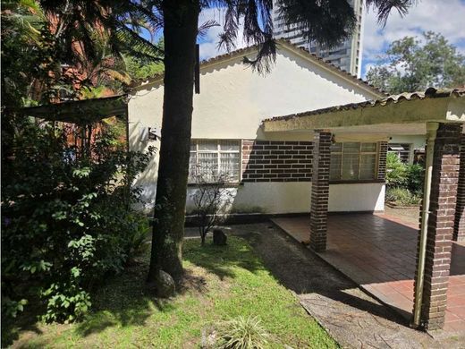 Terreno / Solar - Envigado, Colombia - 132703750 - LuxuryEstate.com