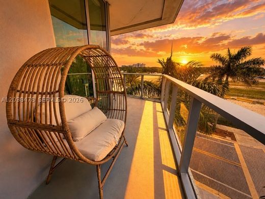 Luxury apartment complex for rent in Sunrise, United States - 132684949 ...