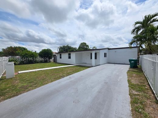 Luxuriöse Villa, 4 Schlafzimmer, zu verkaufen in Miami Heights Trailer ...