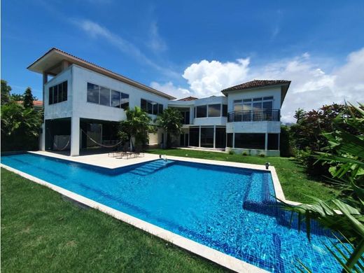 Panama City: Villas and Luxury Homes for sale - Prestigious Properties ...