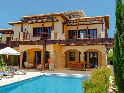 Villa / Chalet de lujo en venta Aphrodite Hills, Chipre - 132664662 ...