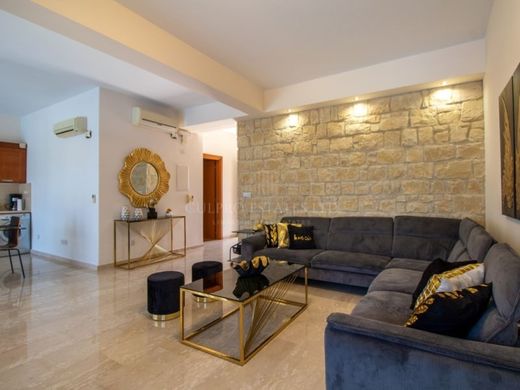 Luxus-Haus mit 2 Zimmer zu vermieten in Aphrodite Hills, Zypern ...