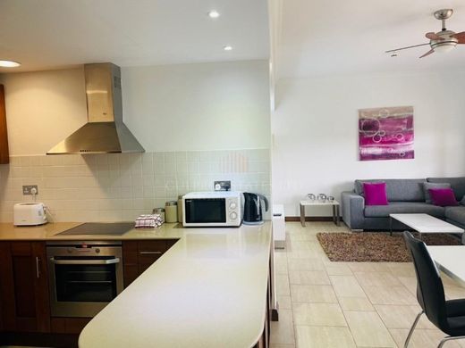 Luxus-Apartment mit 2 Zimmer zu vermieten in Aphrodite Hills, Zypern ...