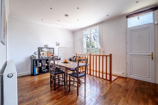 Casa de luxo de 126 m² à venda Cachan, Île-de-France - 132620891 ...