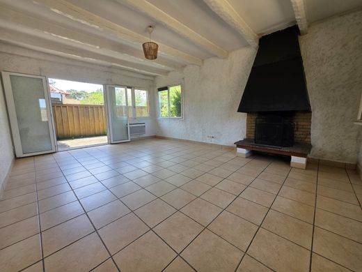 Vivienda exclusiva de 70 m2 en venta Lège-Cap-Ferret, Francia ...