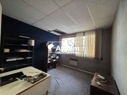Bureau prestigieux de 214 m2 en vente - Annecy, Auvergne-Rhône-Alpes ...