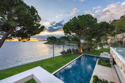 Cap-d'Ail: Villas and Luxury Homes for sale - Prestigious Properties in ...