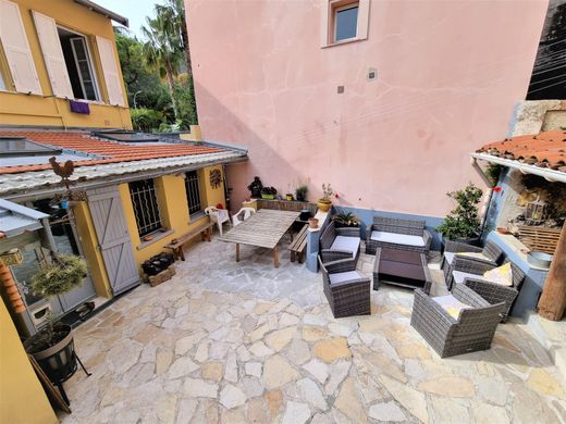 Cabinet Taboni, Nizza | LuxuryEstate.com