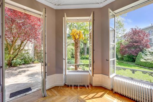 Daniel Féau - Versailles, Versailles - LuxuryEstate.com