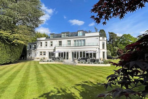 Luxury Homes for sale region of Surrey - Prestigious Properties in ...