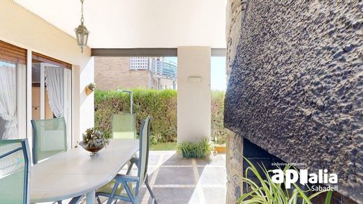 À venda Casa Exclusiva de 252 m2, Barberà del Vallès, Espanha ...