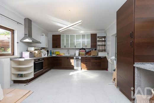 3 bedroom luxury House for sale in Amora, Distrito de Setúbal ...