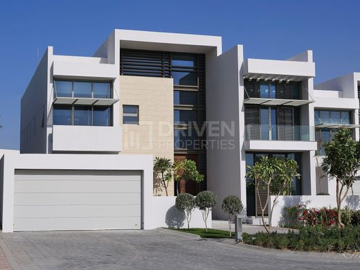 Luxury Homes United Arab Emirates for sale - Prestigious Villas and ...