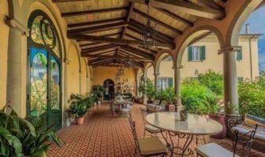 Villa in vendita Via San Michele, Santa Maria a Monte, Toscana ...