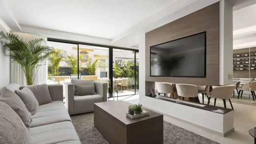 Luxuriöse Villa zu verkaufen in The Golden Mile, Spanien - 132408861 ...